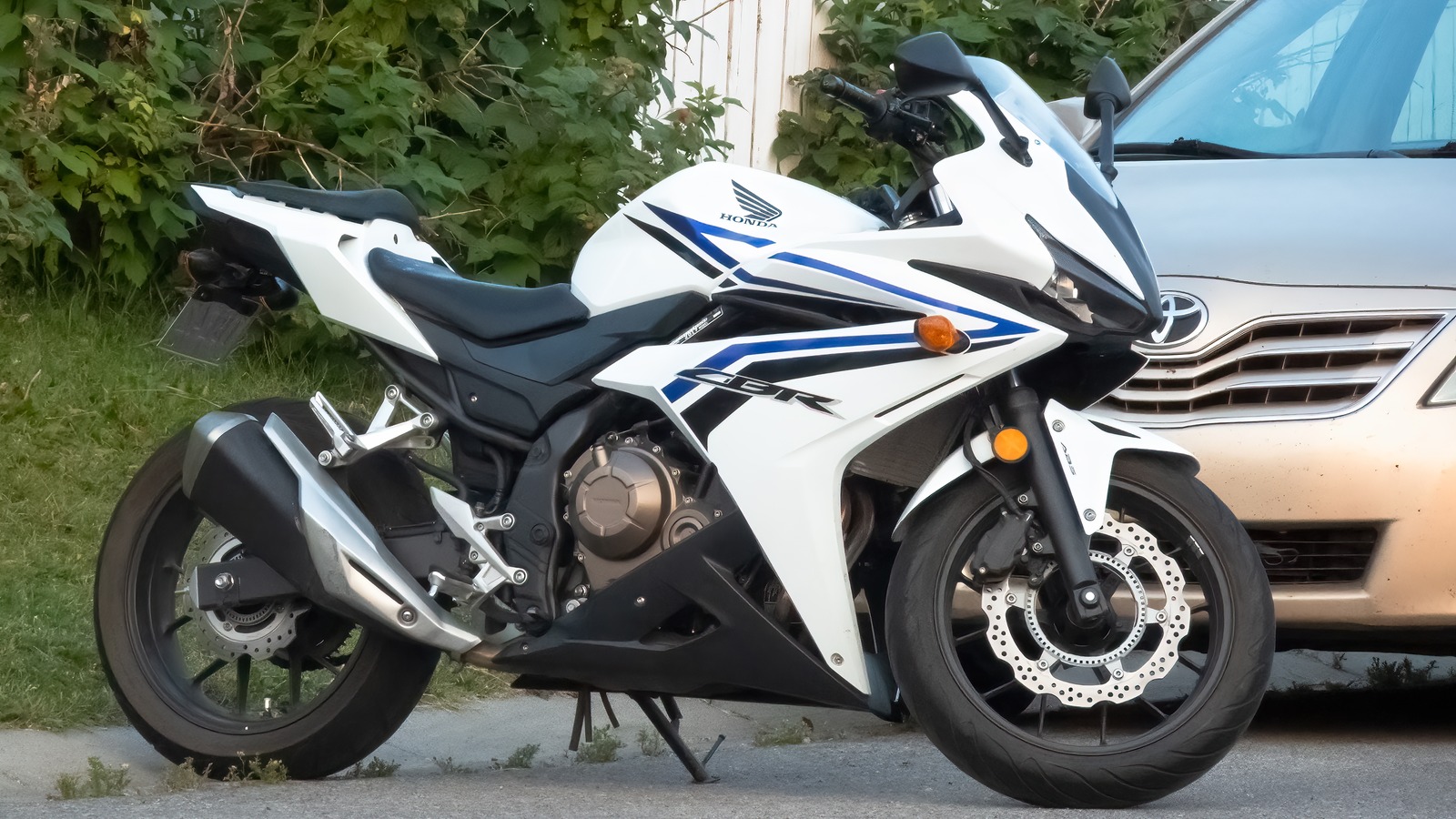 Honda CBR500R은 얼마나 빠릅니까? 최고 속도와 가속도 시간을 살펴 봅니다 - KJT뉴스